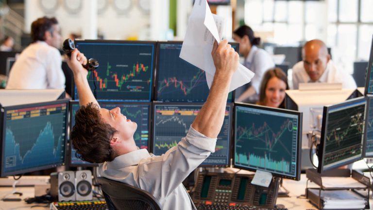 Can you hire someone to day trade for you? - Man Things